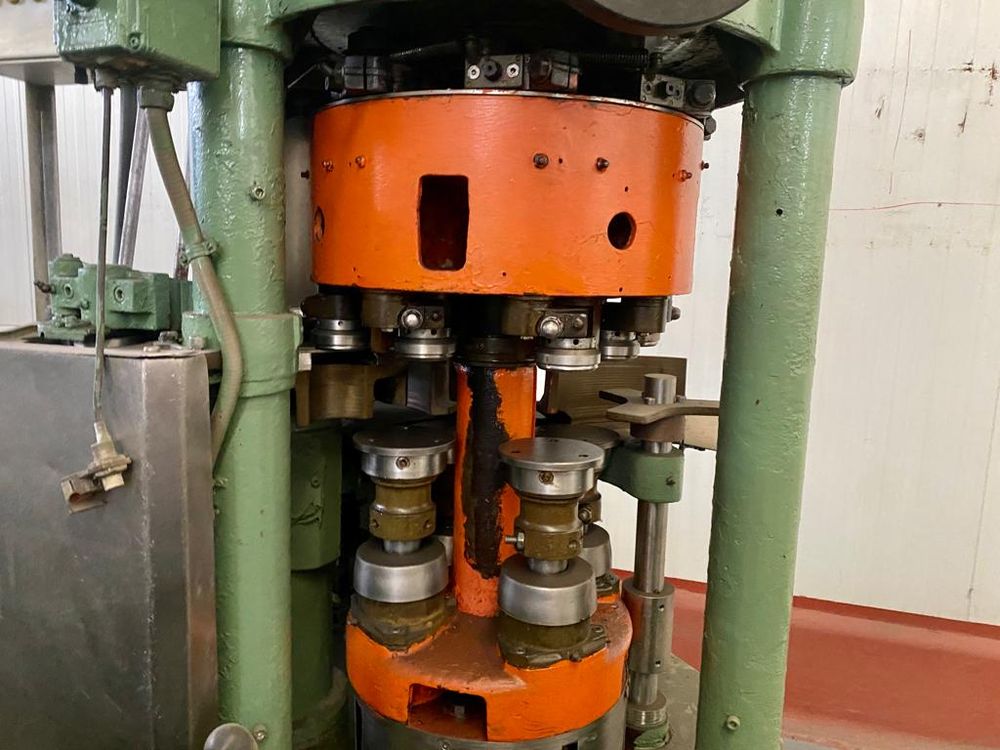 Comaco AGM4 Can Seamer