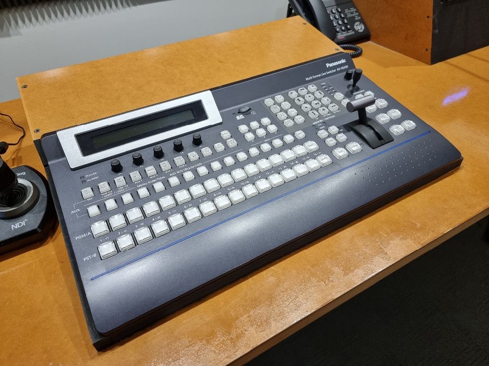 Panasonic av-hs450 16 input HD SDI Vision switcher