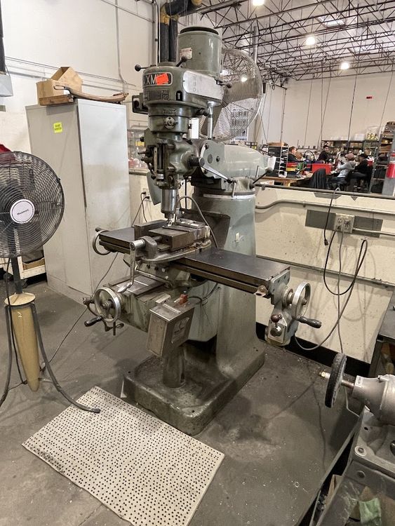 Maxmill 1-1/2 VA Vertical Mill 2720 RPM