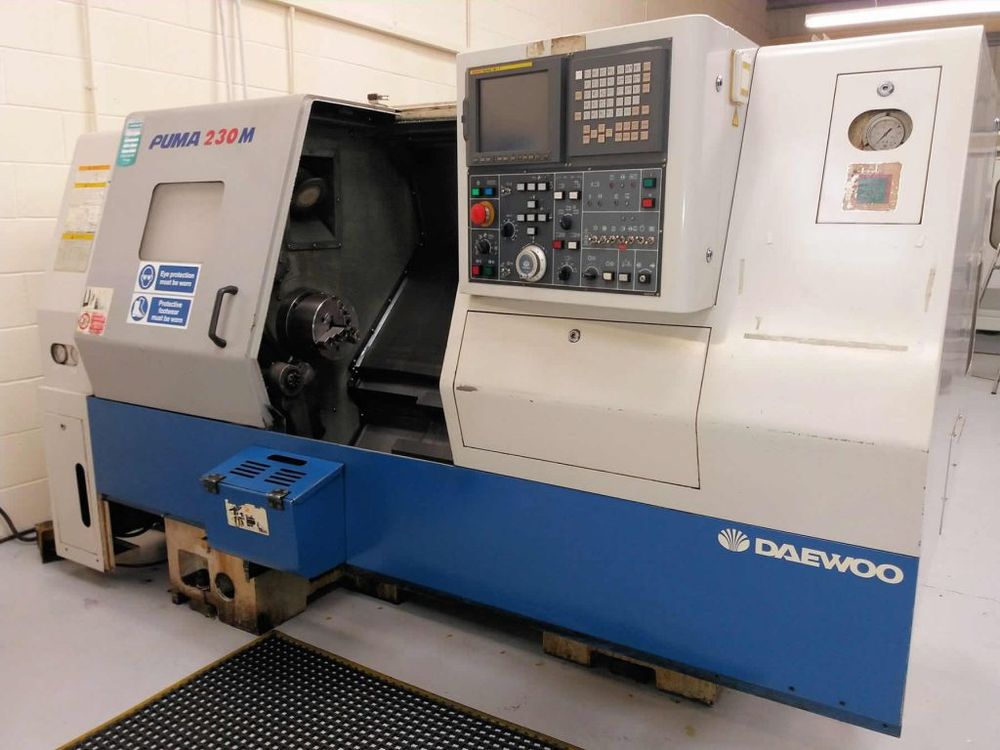Daewoo Fanuc 18it control. Variable Speed Puma 230M 2 Axis