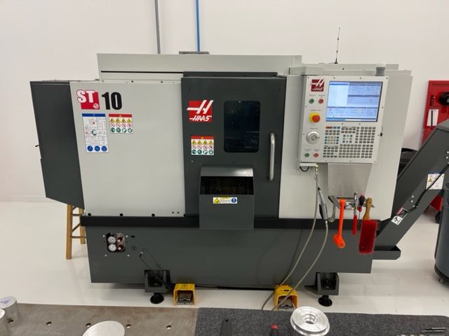 Haas Next Generation CNC Control 6000 RPM ST-10T 2 Axis