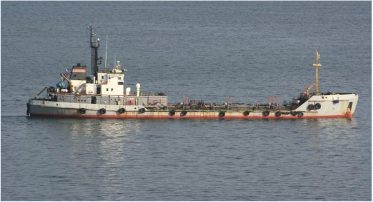 Oil bunkering tanker, stern discharge fitted DWT 3230 t Draft 5,4 m