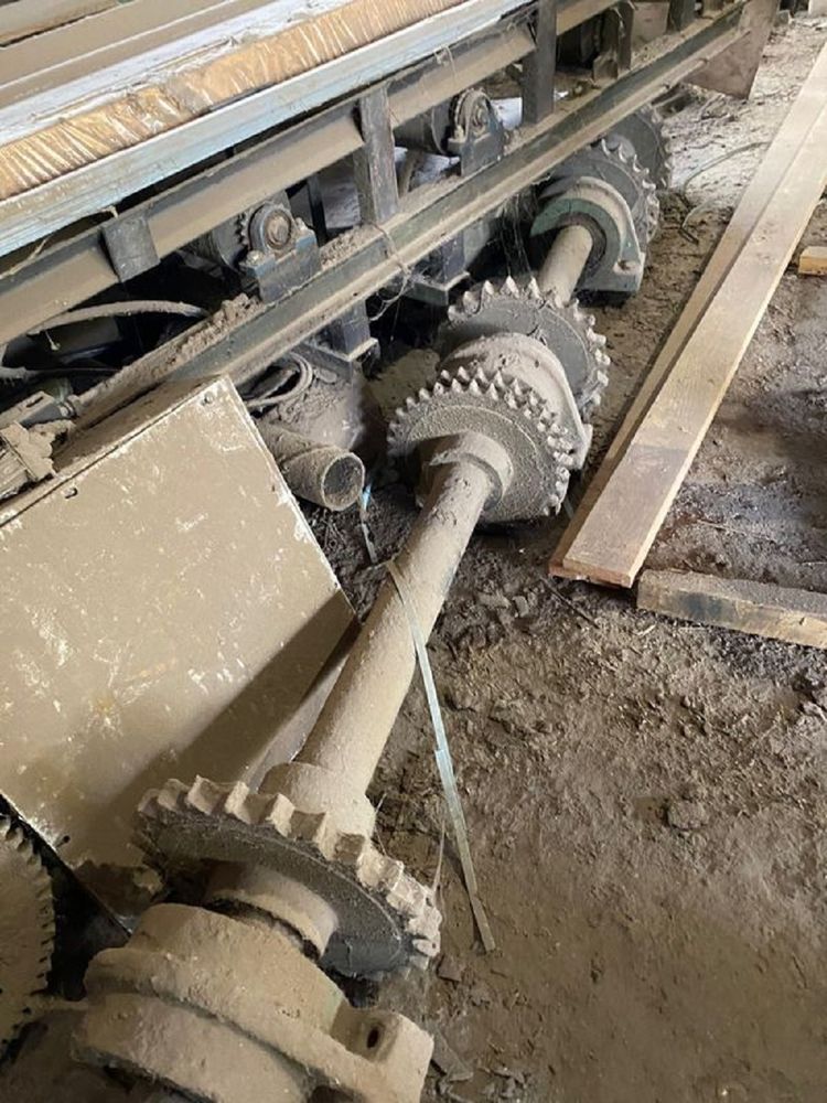 MEM Sawmill Log loading deck with 4-dock turner loader