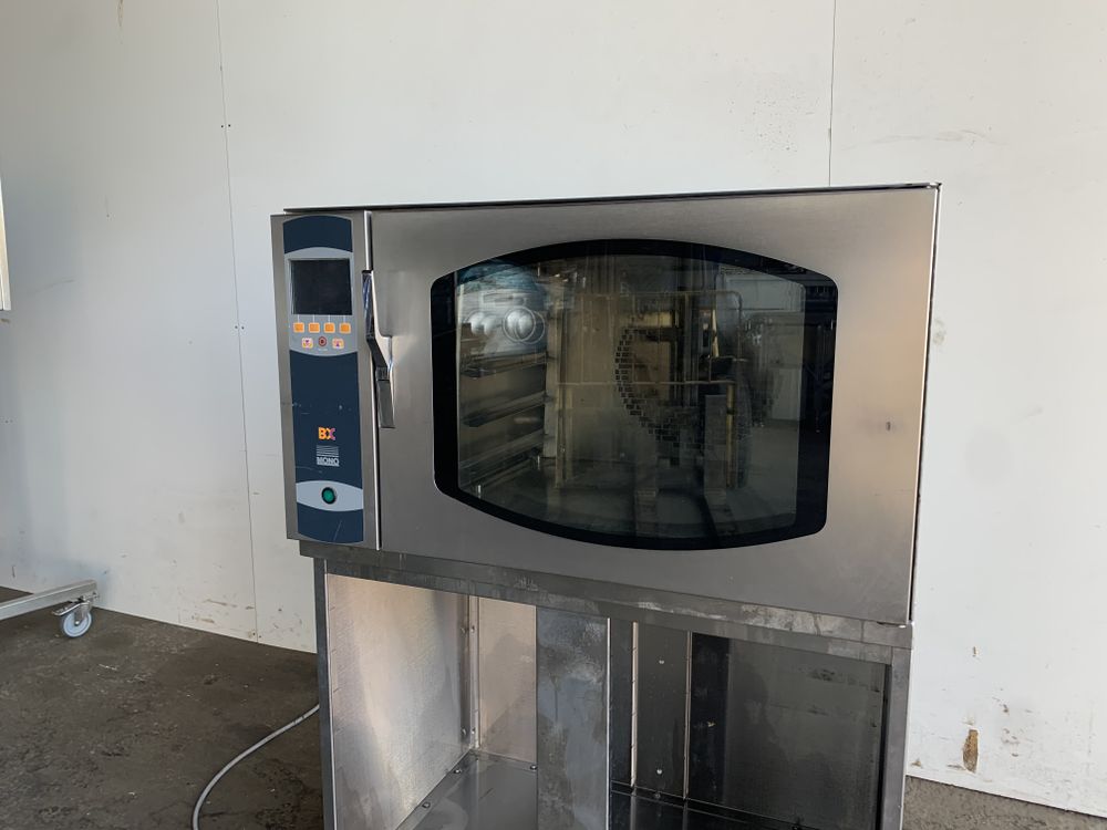 Mono FG158 Bake off oven