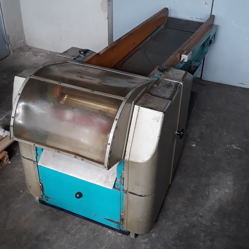 Guillotine cutter for textile waste Officina di Reggiana
