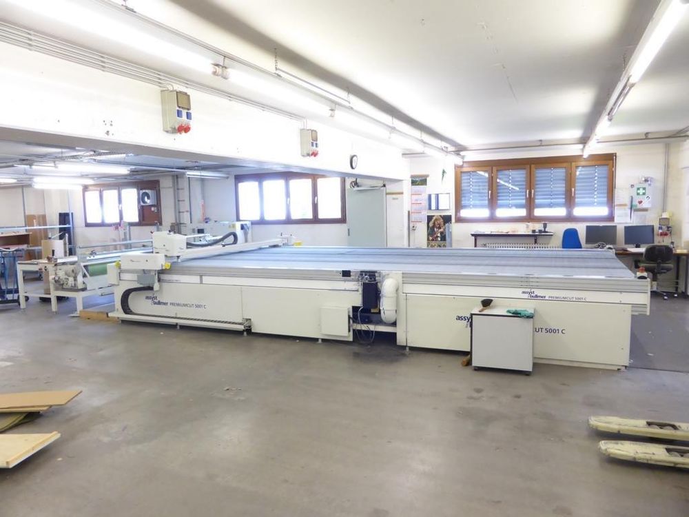 Bullmer Premiumcut 5001C Cutting machine