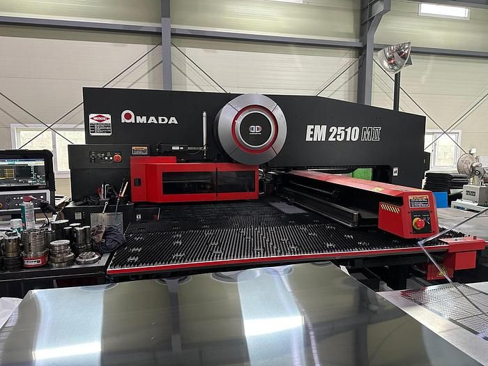 Amada EM-2510 MII 22 Tons