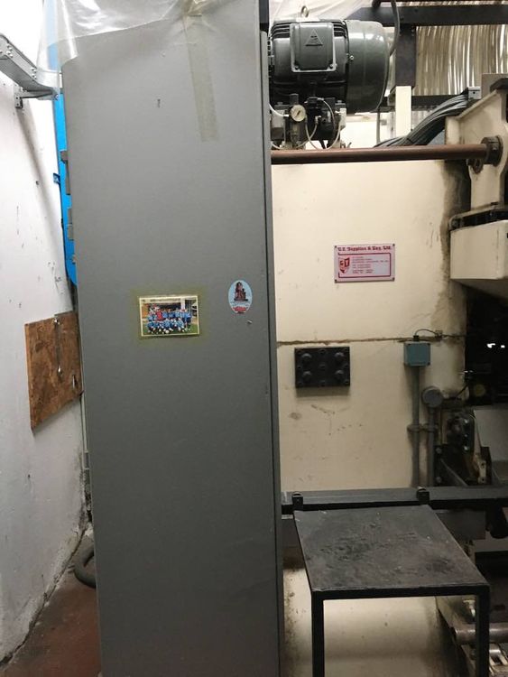 Cobble tufting machine