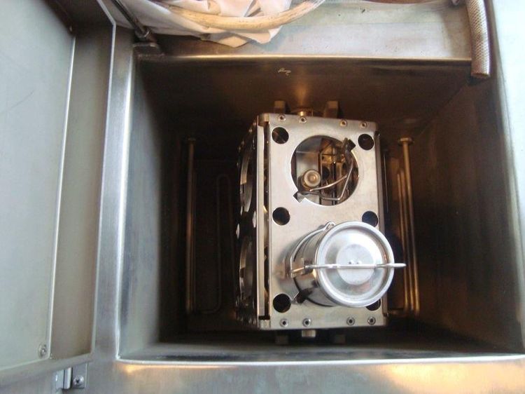 Atlas Beaker dyeing system model Linitest Plus