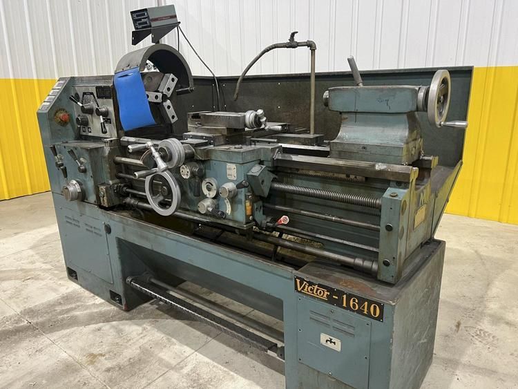 Victor Engine Lathe 1,800 RPM 1640
