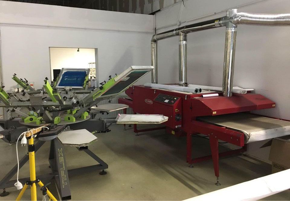 Tiflex carousel with oven