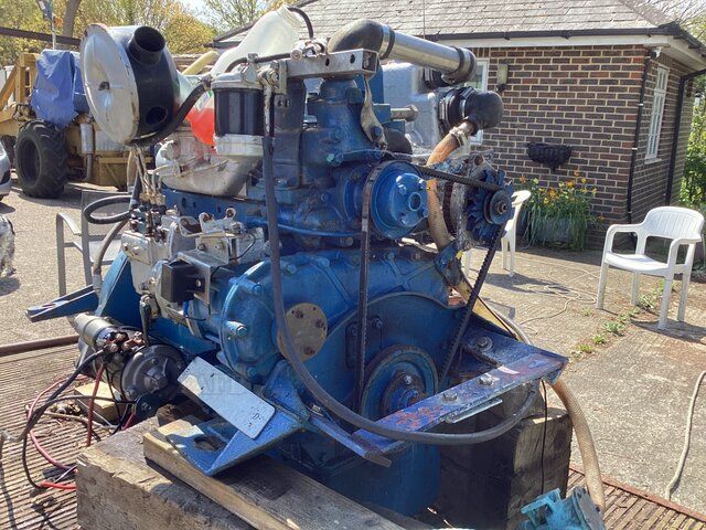 Leyland 4.98 90hp diesel marine engine