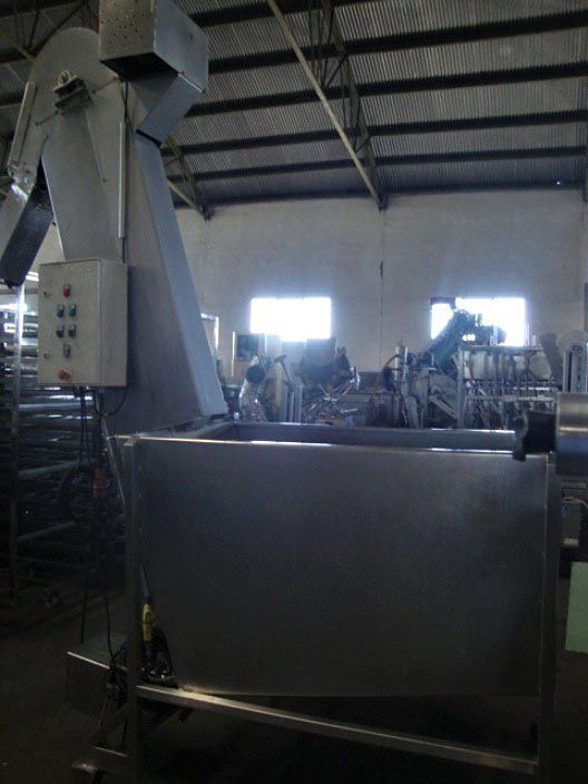 WET HOPPER WITH BUCKET ELEVATOR