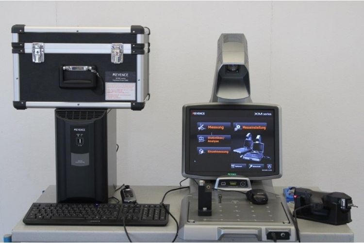 Keyence XM-1000 coordinate measuring machine