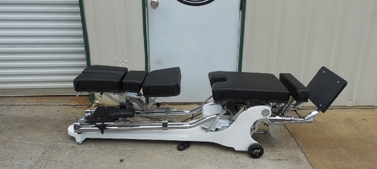 Zenith 210 Ci Hylo Table with Pelvic Drop