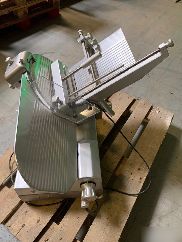 TGA 350 MP Super Slicer TGA 350 MP Super Slicer