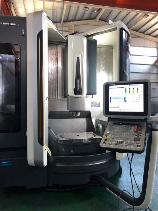 DMG DMU 65 MONOBLOCK CNC 5 AXIS VERTICAL MACHINING CENTER 5 Axis