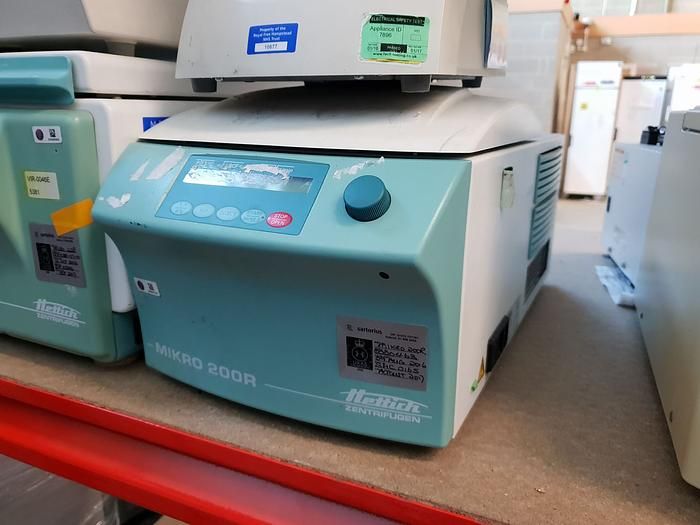 Hettich Mikro 200R Centrifuge