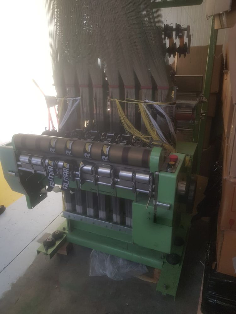 Flat computerized jacquard loom