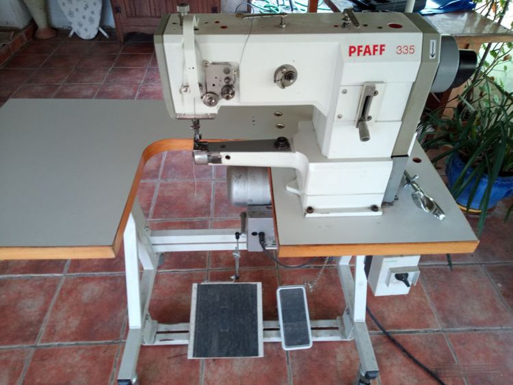 Pfaff 335 Sewing Machines