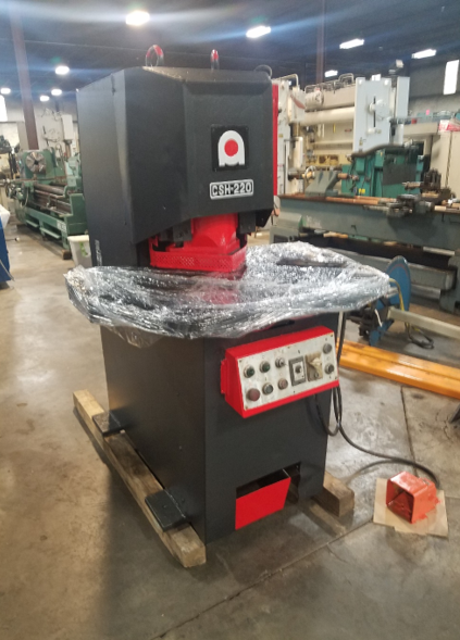Amada CSH-220 Hydraulic Notcher