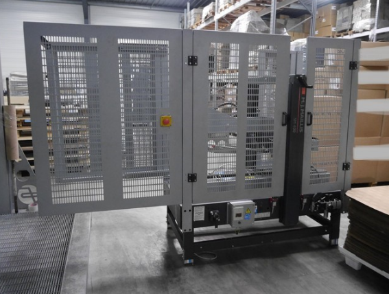 Siat Box closing machine