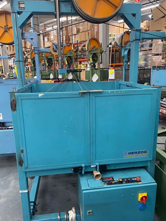 6 Herzog 140/32 Braiding machines 6 Herzog 140/32 Braiding machines