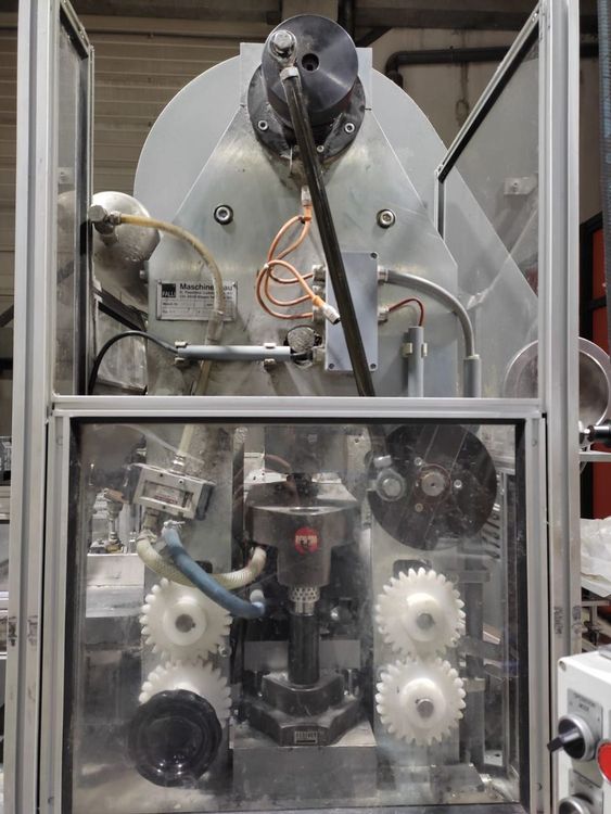 Fallu Cotton Pads production