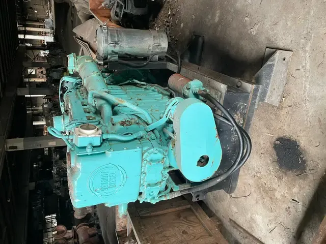 Detroit 6-71 Horsepower: 225