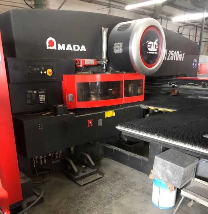 Amada EM 2510 NT Turret punching