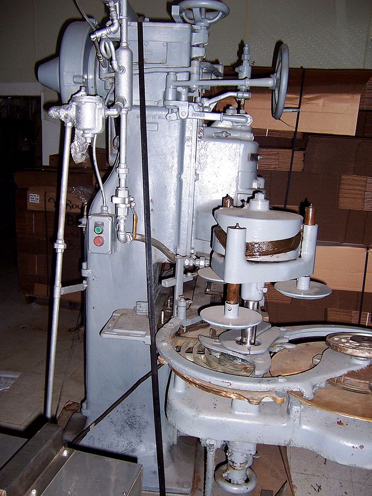 Canco 08, Can Seamer (603 x 700) cans