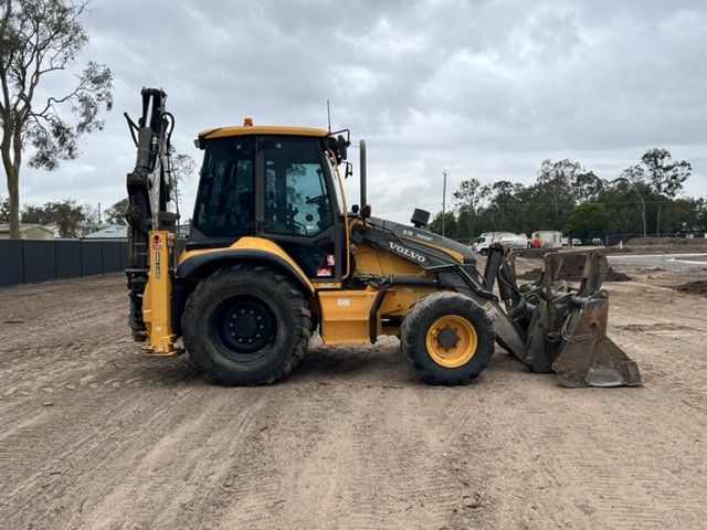 Volvo BL71B Backhoe Loader