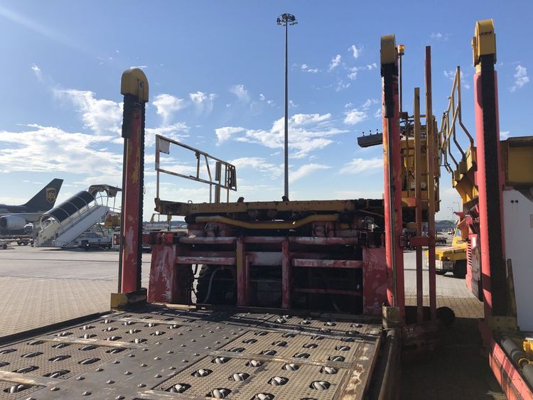 FMC C30 Main Deck Loader