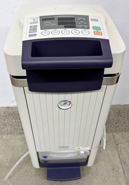 Tomy SX-500 Autoclave / Steam Sterilizer