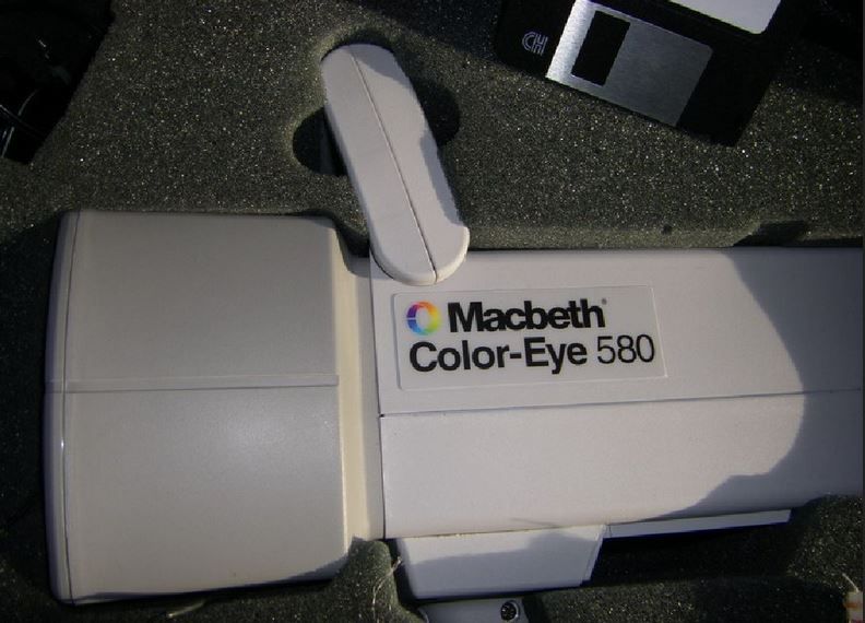 Macbeth CE 580 spectrophotometer