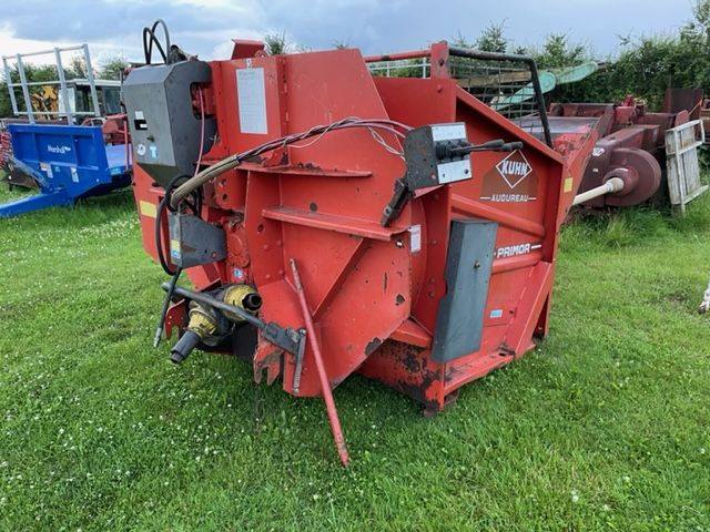 Kuhn Straw Spreader