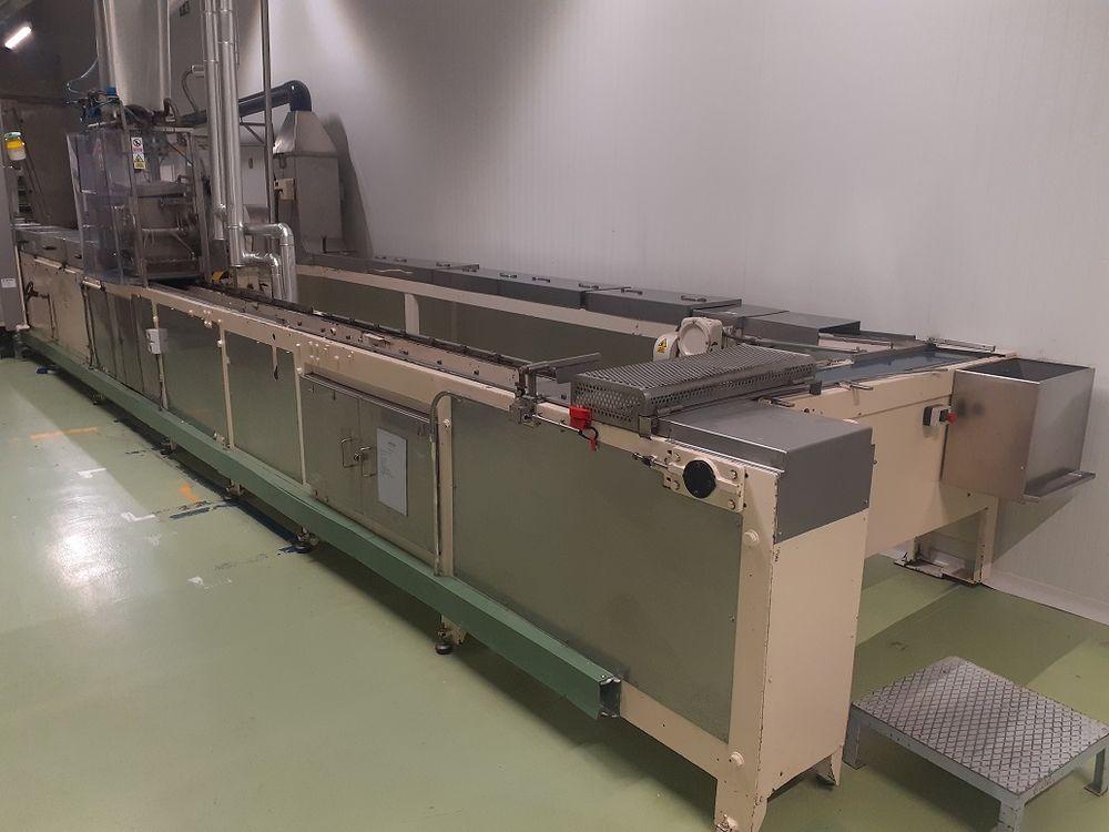 Carle & Montanari Cavemil 275 Chocolate moulding line