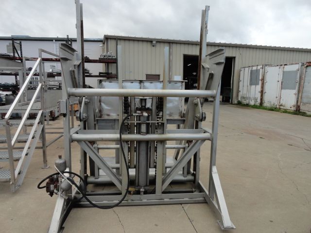 RMF 110 HYDRAULIC VAT DUMPER