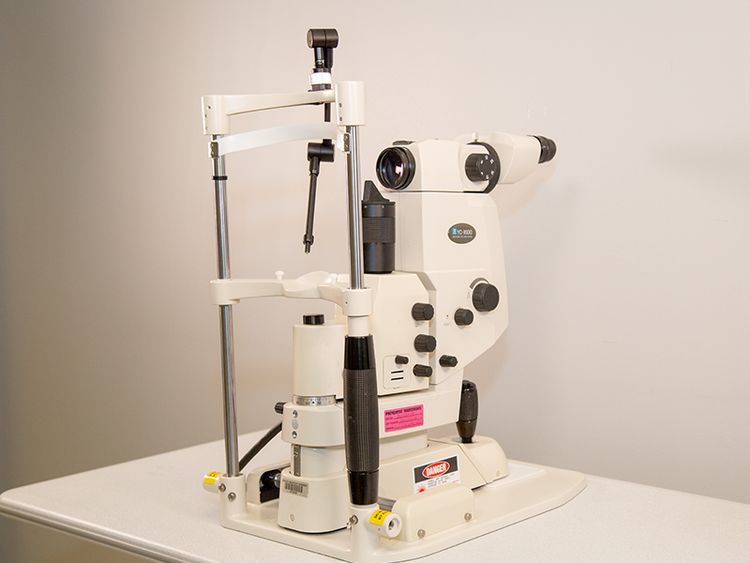 Nidek YC-1600 Laser