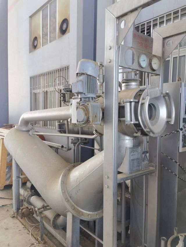 6 Fongs yarn dyeing machine