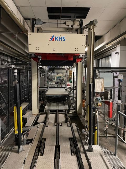 KHS glass depalletizer