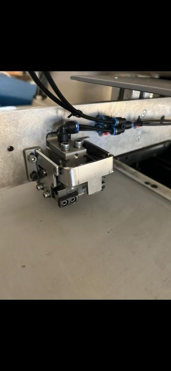 Juki AMS 224 sewing machines