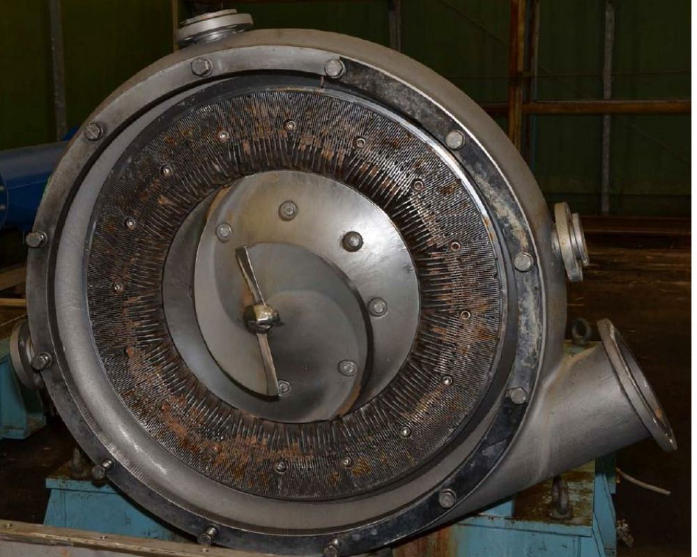 2 Cellwood Machinery, Krima 1050 mm KR1050 refiner with plug screw