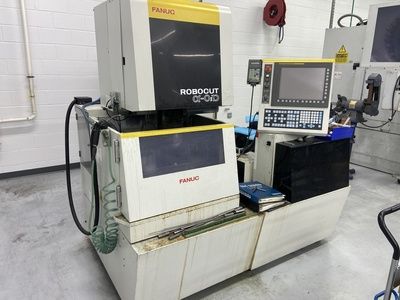 Fanuc ROBOCUT A-OID
