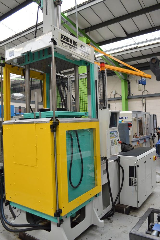 Arburg 420C 1000 – 250 VU Vertical Clamp 100 T