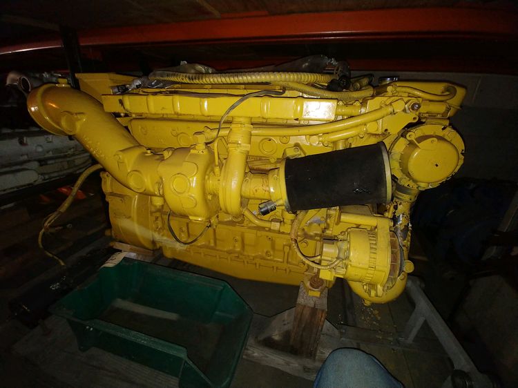 CAT 3116 Cat 3116 300HP--low hours