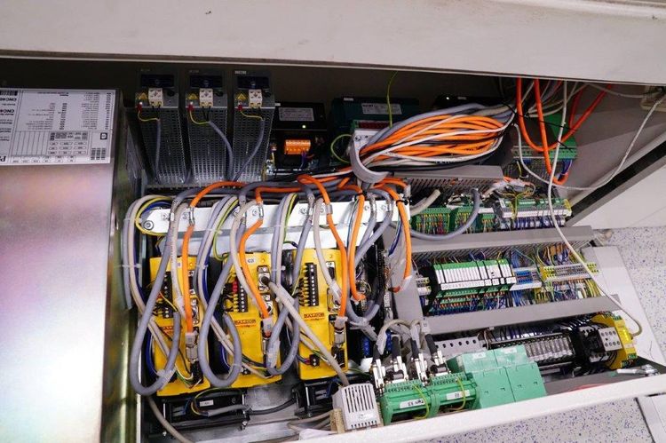 Bullmer Cutting machine