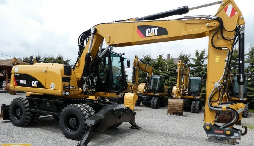 Caterpillar 318D Excavator