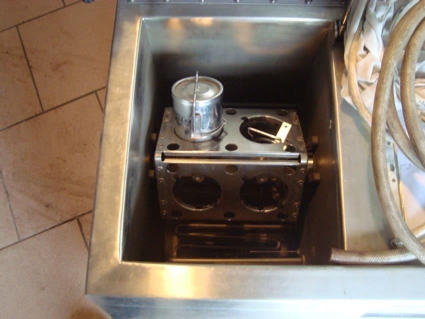 Atlas Beaker dyeing system model Linitest Plus