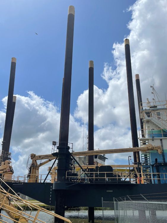 74’ X 32’ SELF-PROPELLED LIFT BOAT